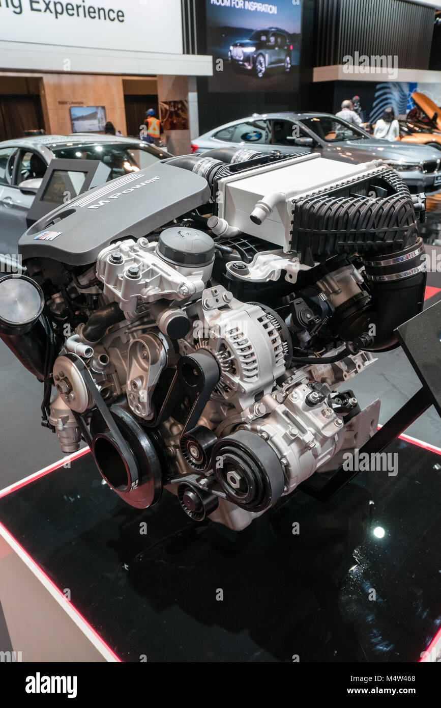 Bmw engine hi-res stock photography and images - Alamy