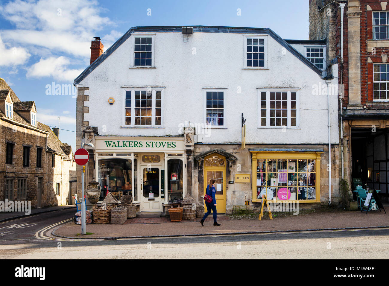 Burford village cotswolds oxfordshire hi-res stock photography and ...