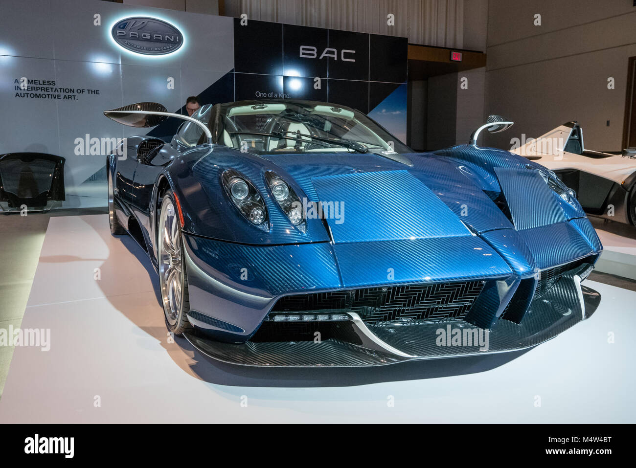 Pagani Huayra Dark Blue