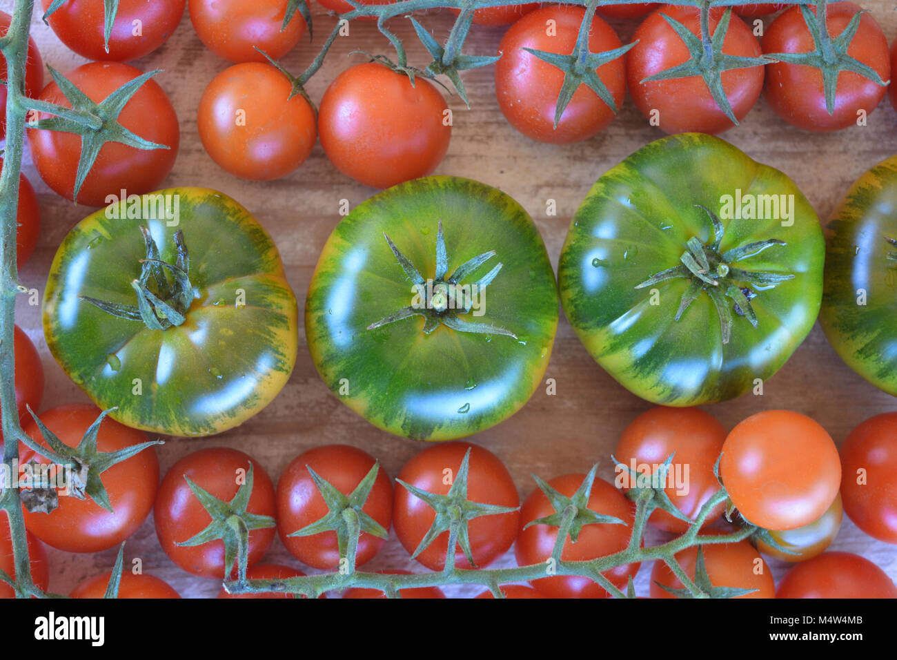 Green turning red hi-res stock photography and images - Alamy