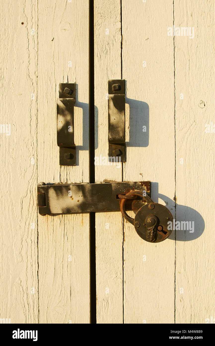 Barn locks hi-res stock photography and images - Alamy