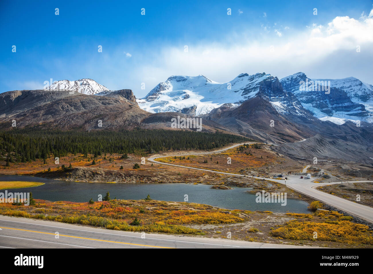 Icefields Parkway Road Stock Photo - Alamy