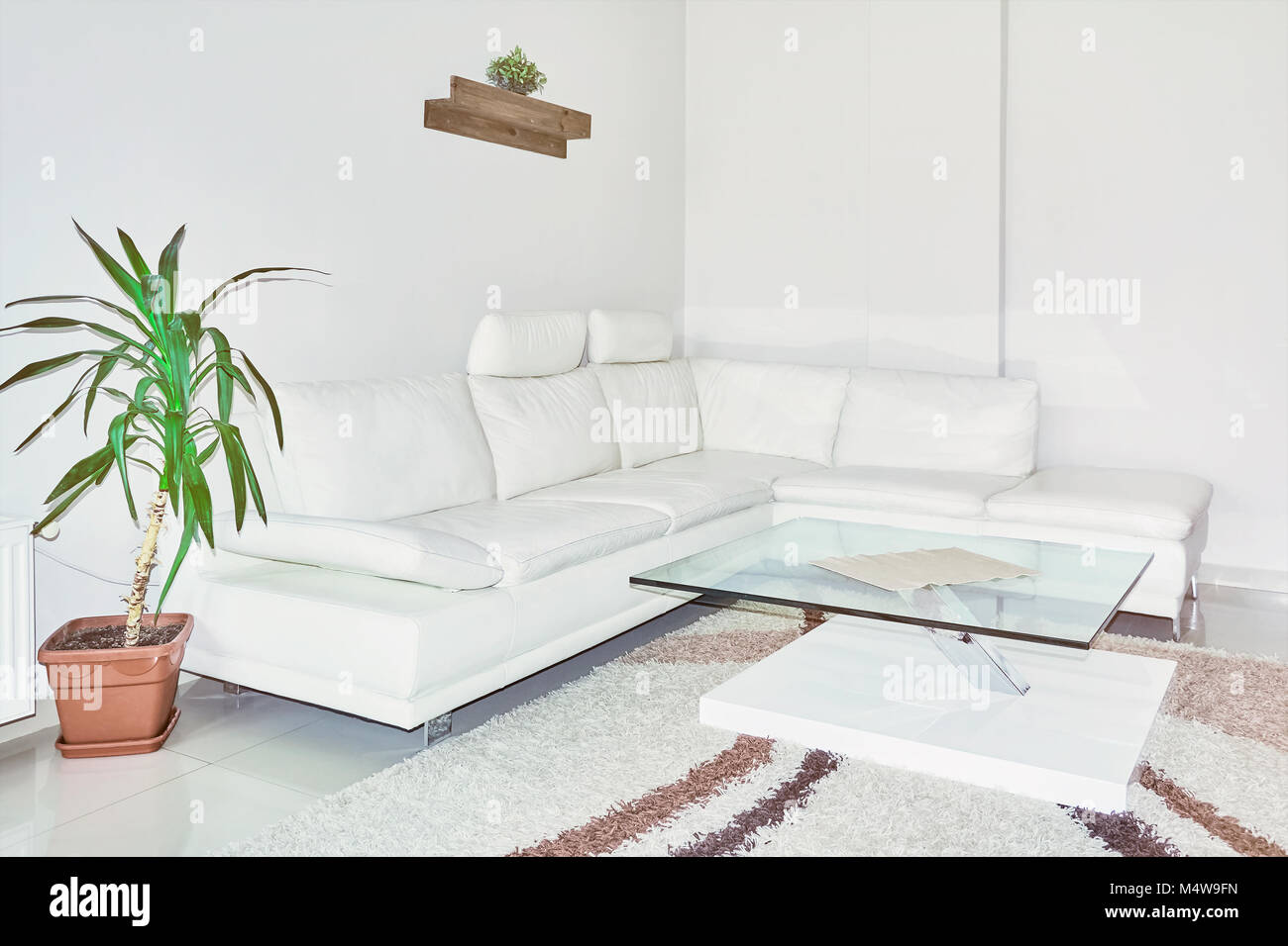 Corner of the room hi-res stock photography and images - Alamy