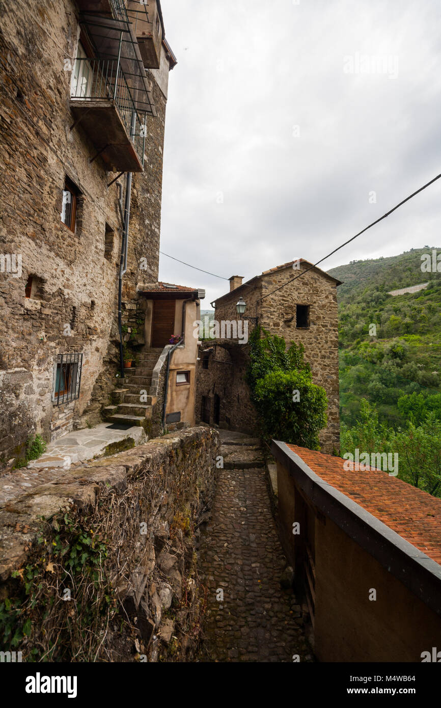 Foreshortenings of the historical center of the suburb ligure of ...