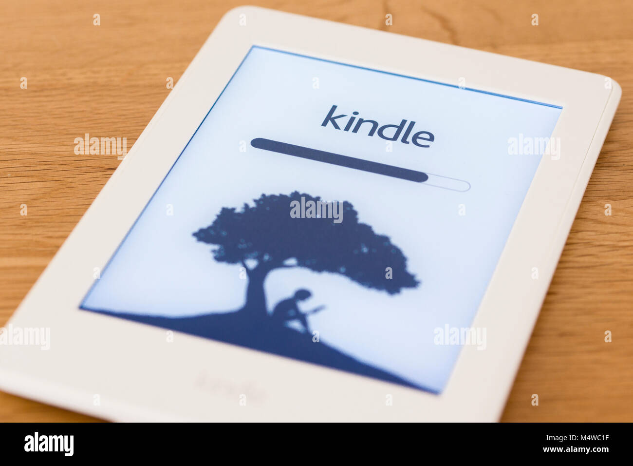 Kindle logo hi-res stock photography and images - Alamy