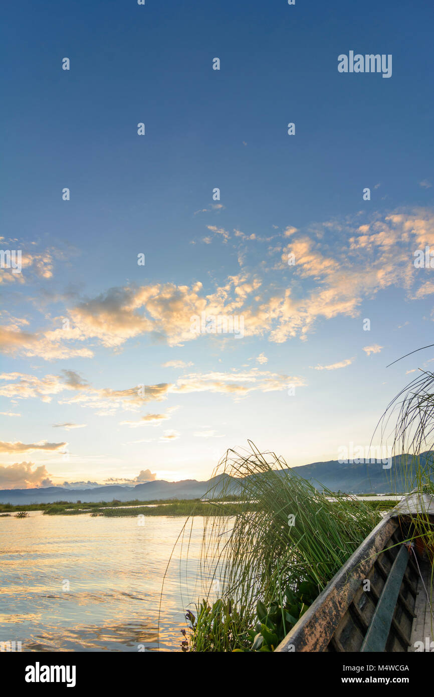 Nyaung Shwe: Inle lake, mountains, sunset, water hyacinth, boat, Inle ...