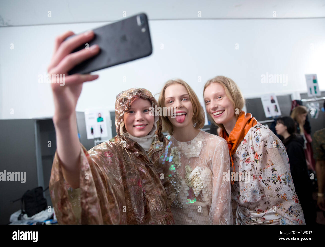 Selfie backstage hi-res stock photography and images - Alamy