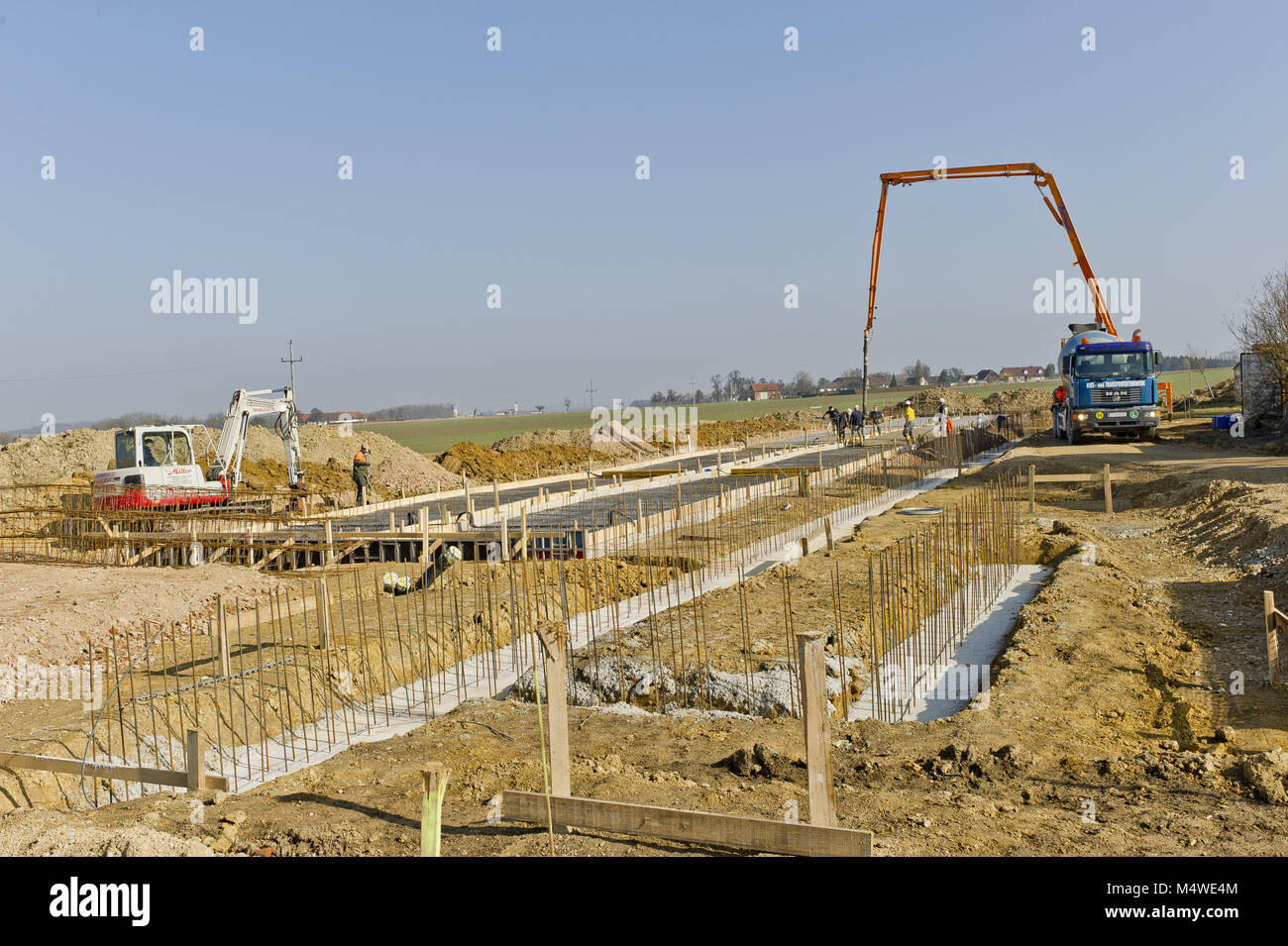 Barn building concrete work 48 Stock Photo - Alamy