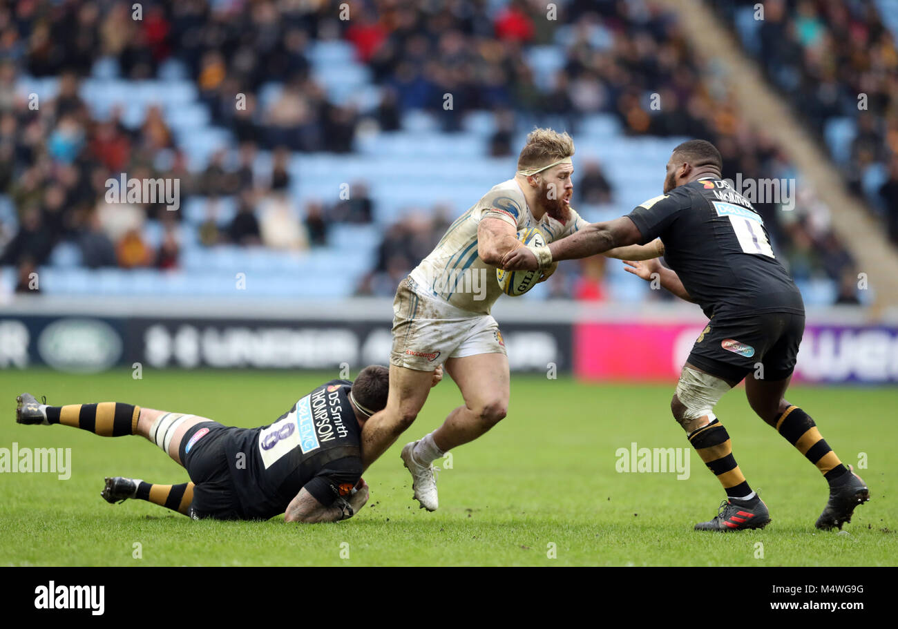 Wasps' Guy Thompson (left) and team mate Simon Mcintyre (right) combine ...