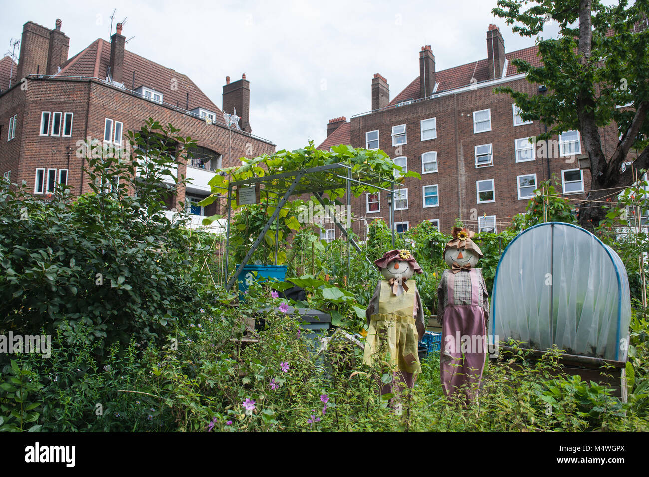London garden society hi-res stock photography and images - Alamy
