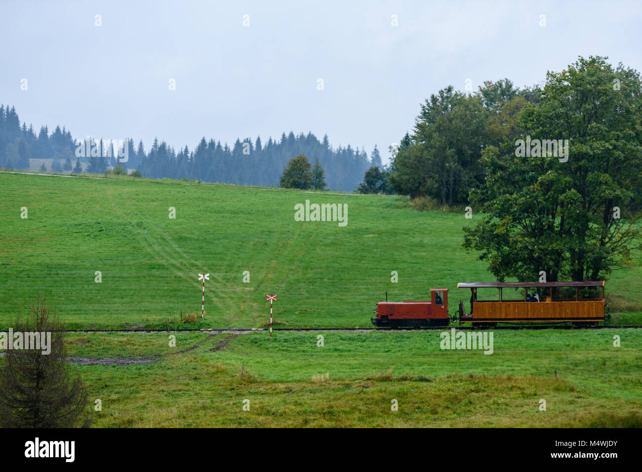 Wavy train tracks hi-res stock photography and images - Alamy