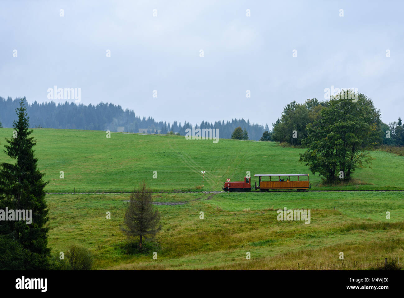 Wavy train tracks hi-res stock photography and images - Alamy
