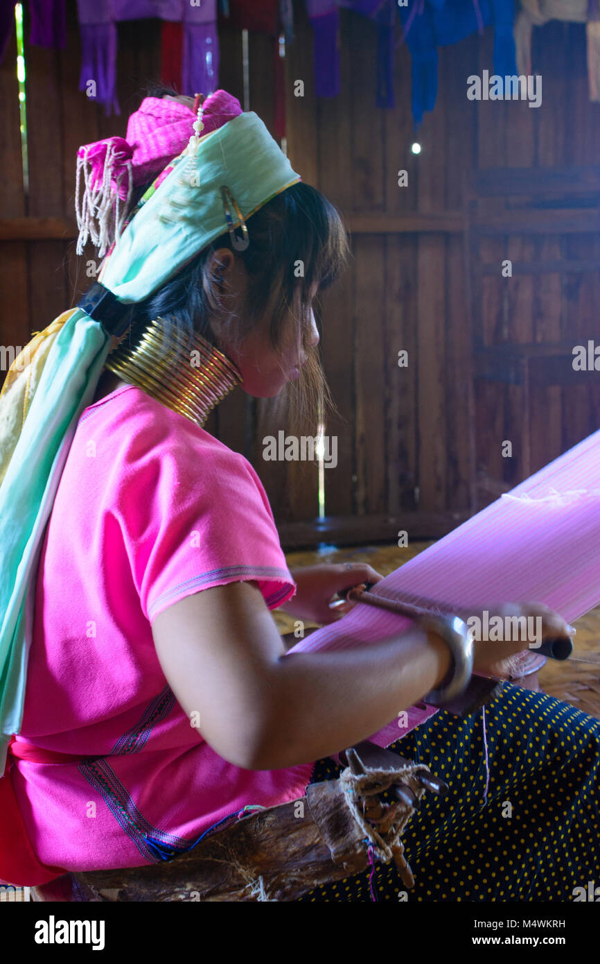 Ywama: Kayan Lahwi (Padaung) Long Neck girl woman weaving, weaver loom ...