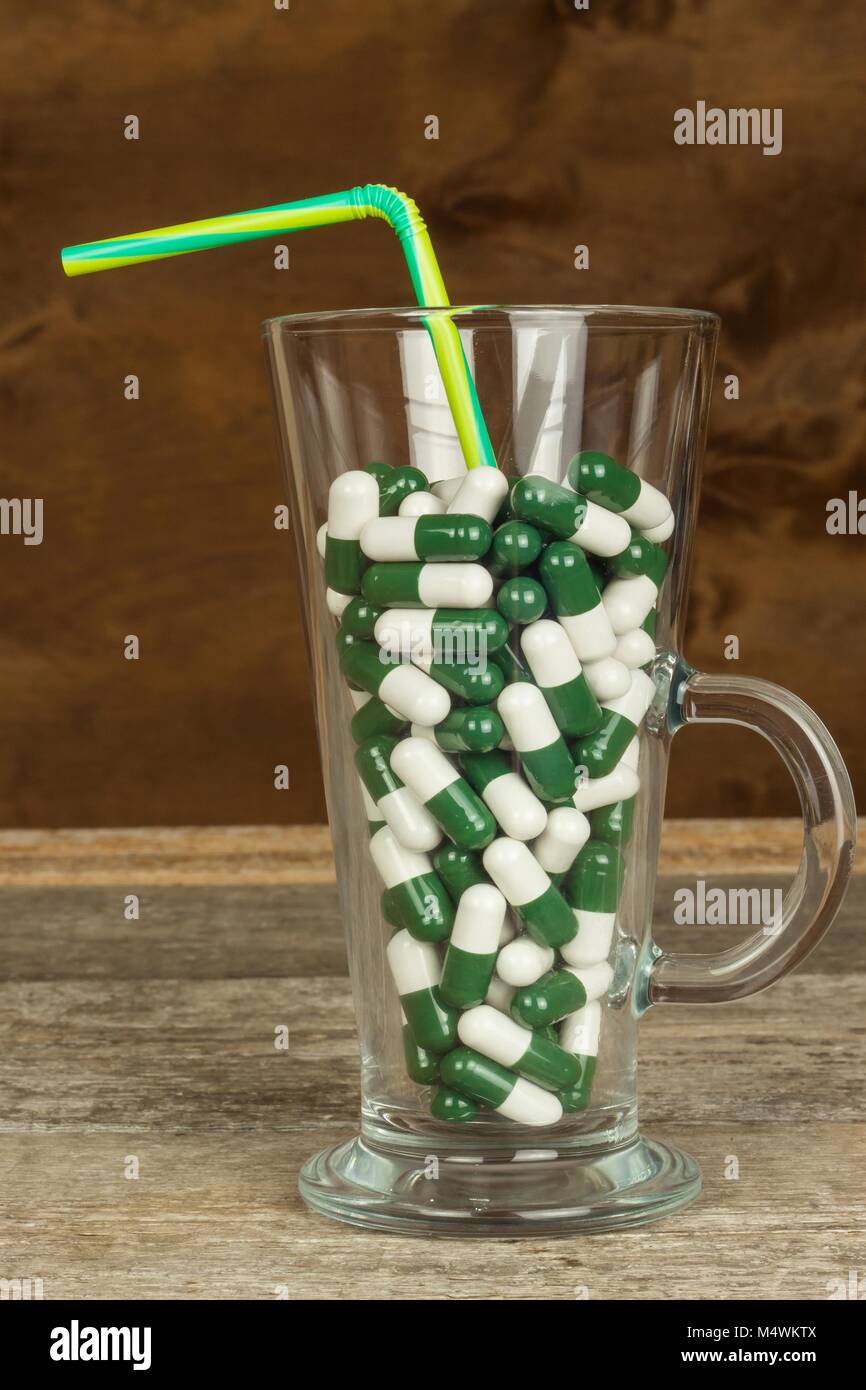 Painkiller cocktail hi-res stock photography and images - Alamy
