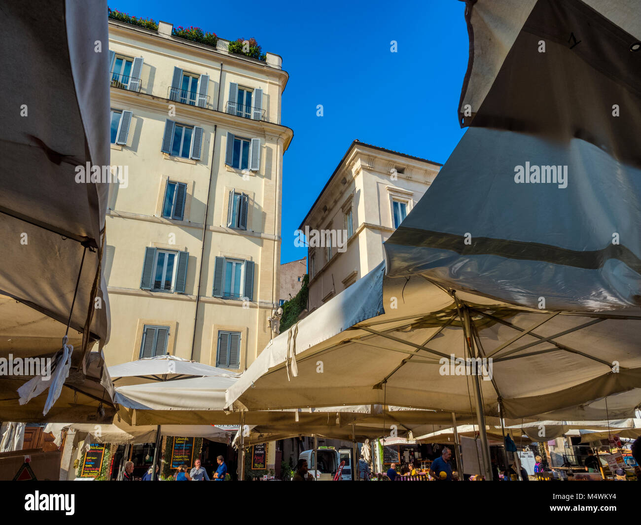 Farmers market in rome italy hi-res stock photography and images - Alamy
