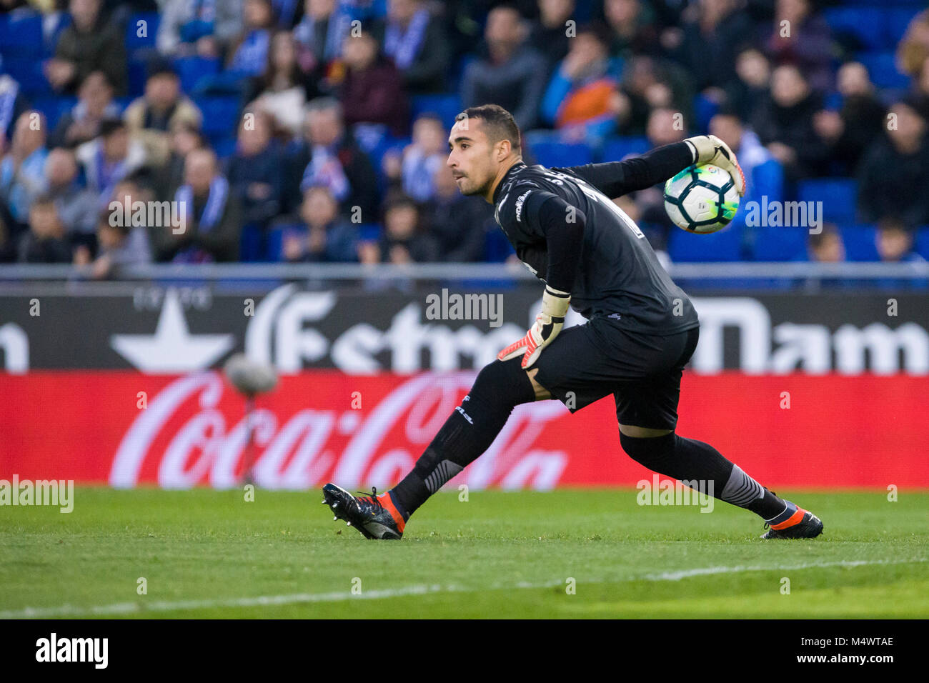 Villarreal goalkeeper sergio asenjo 1 hi-res stock photography and images - Alamy