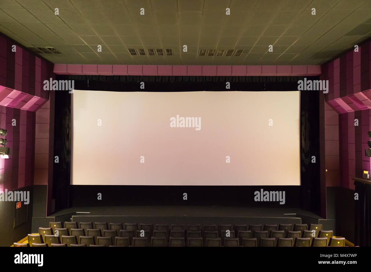 Movie Theater Screen Stock Photos & Movie Theater Screen Stock Images ...