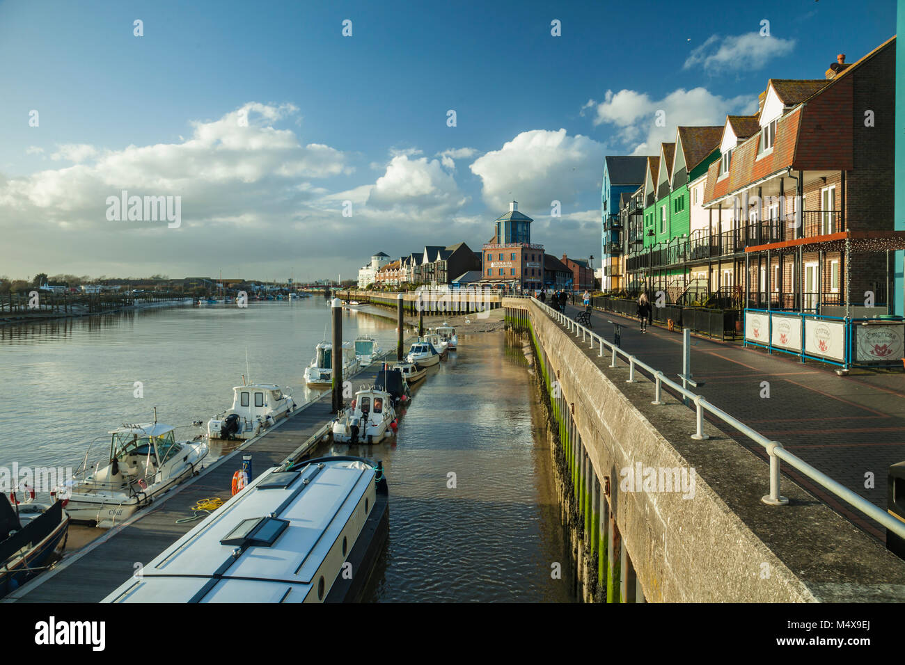 River arun littlehampton in west hi-res stock photography and images ...