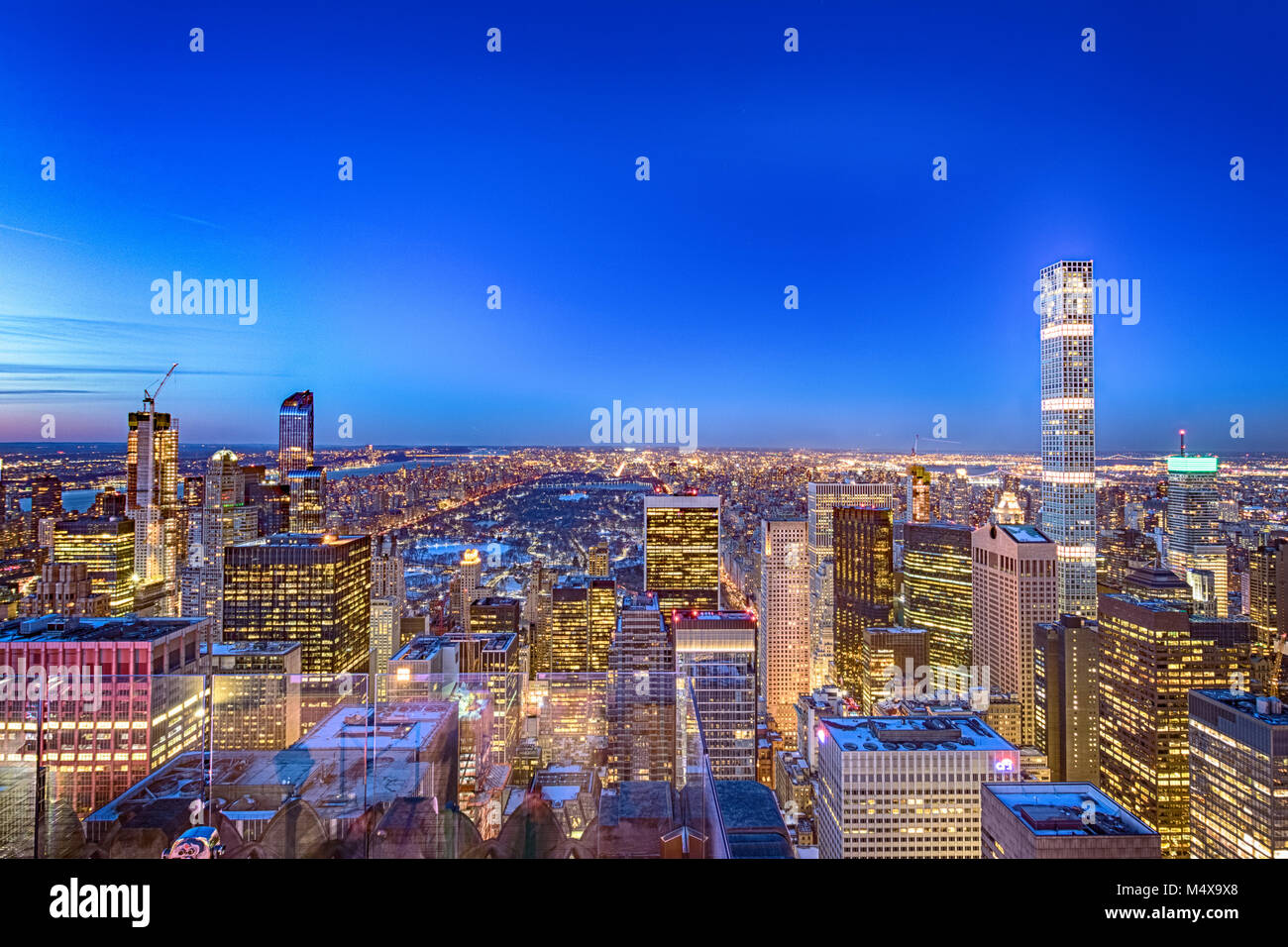 High rise skyline High Resolution Stock Photography and Images - Alamy
