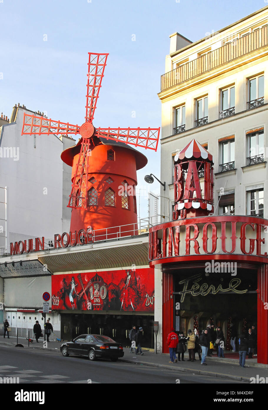 Can can moulin rouge hi-res stock photography and images - Alamy