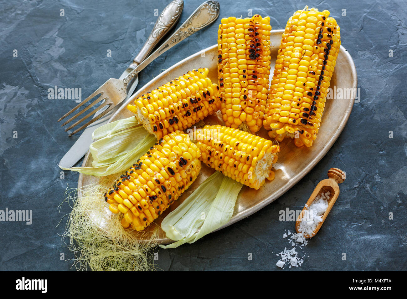 Tray with corn hi-res stock photography and images - Alamy
