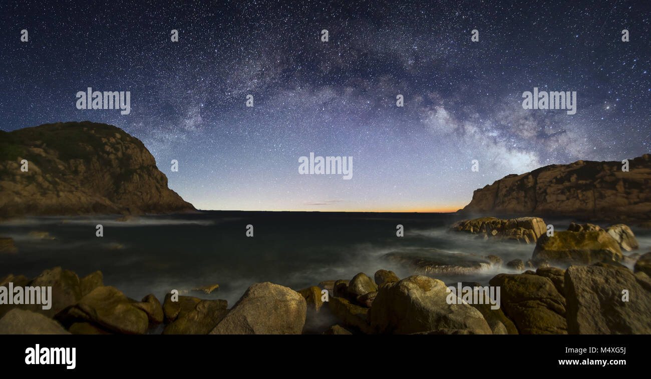 Curved stars hi-res stock photography and images - Alamy