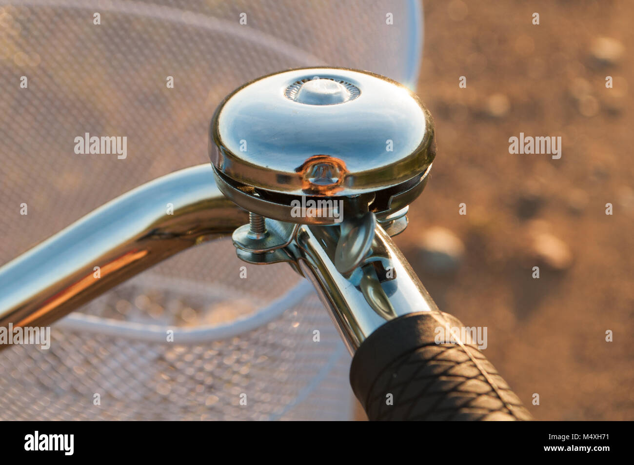 Round handle cycle hi-res stock photography and images - Alamy