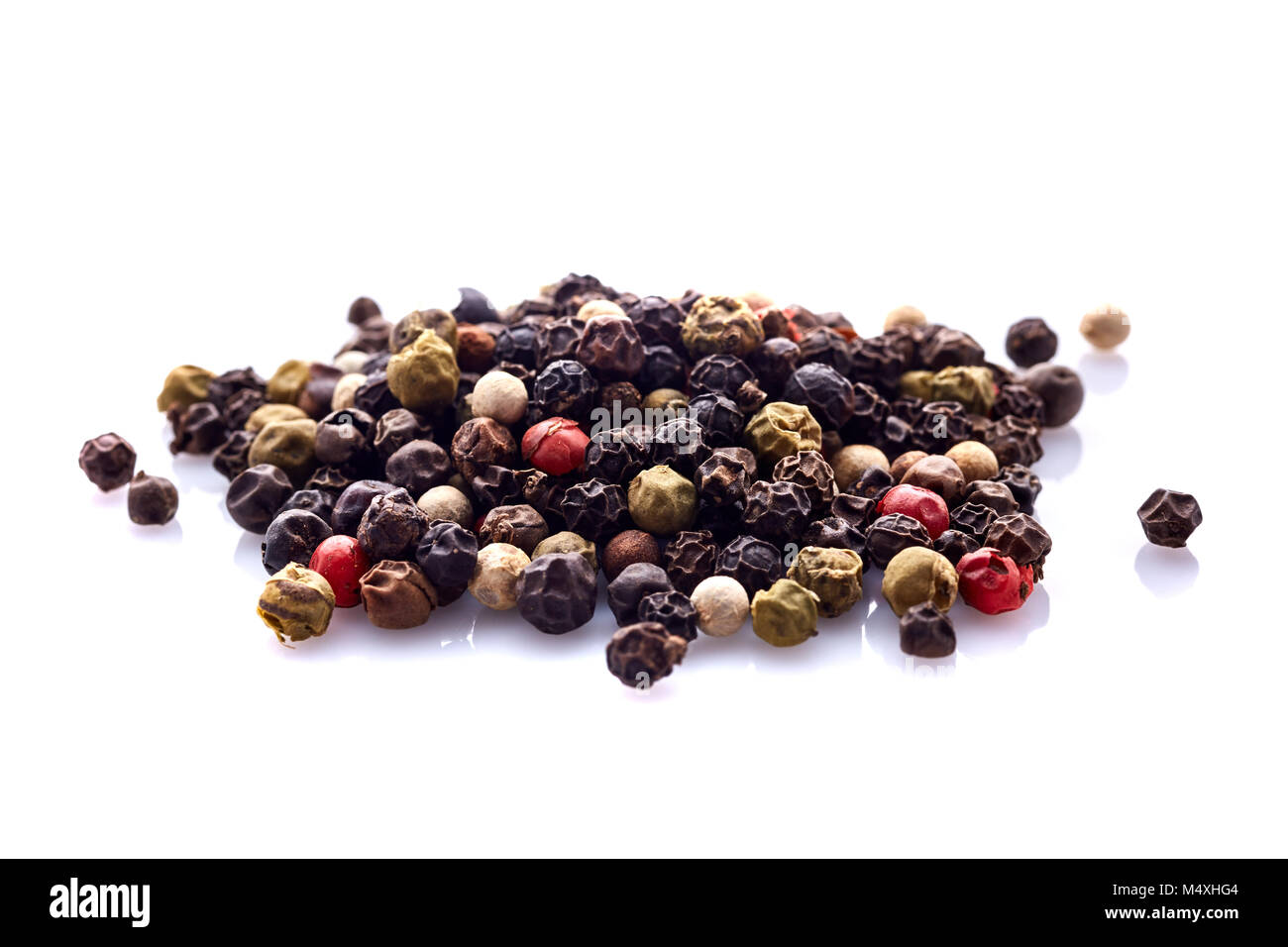 Shichimi pepper in Wooden spoon on white background,Blend of seven ...