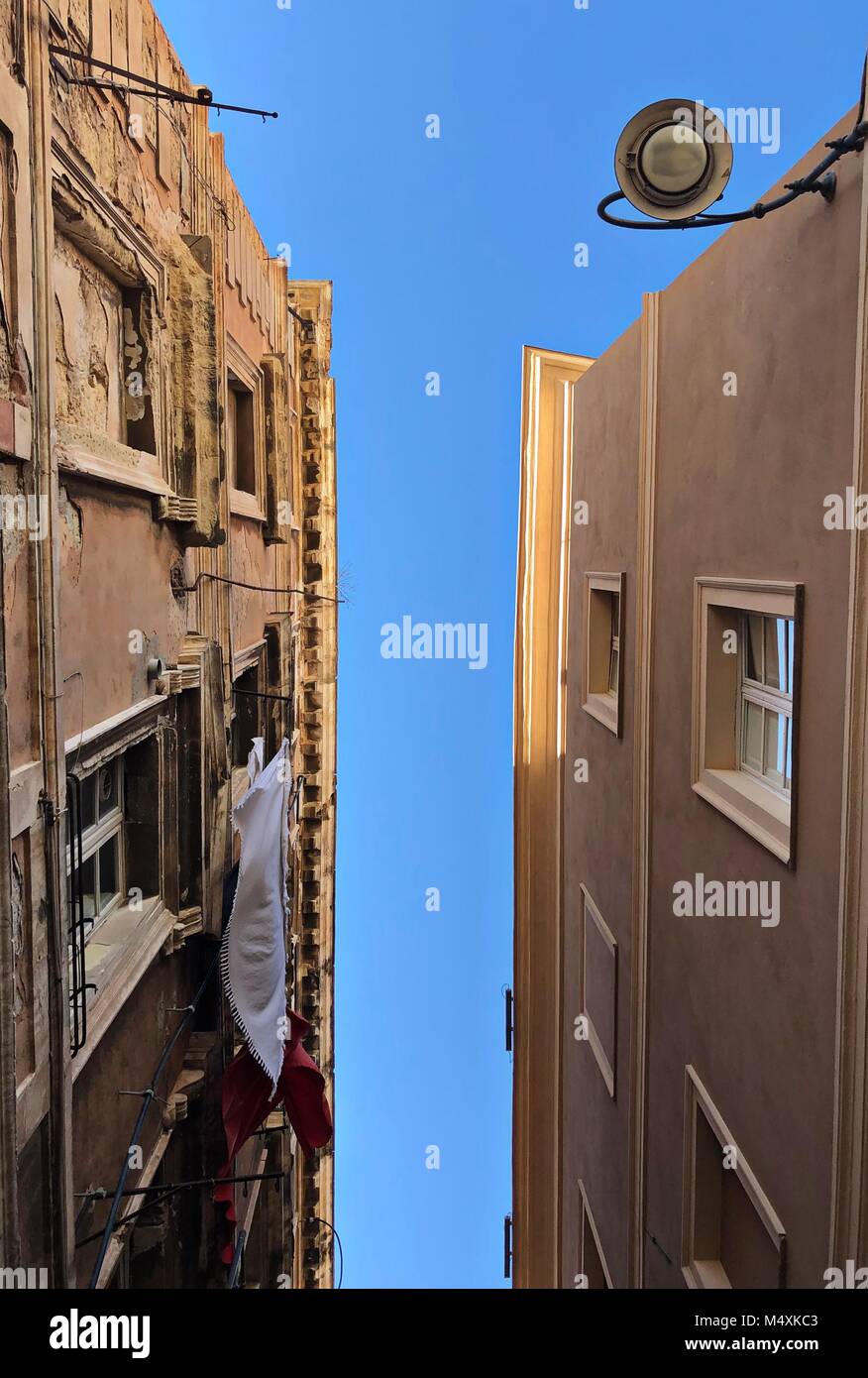 Betweenwalls hi-res stock photography and images - Alamy