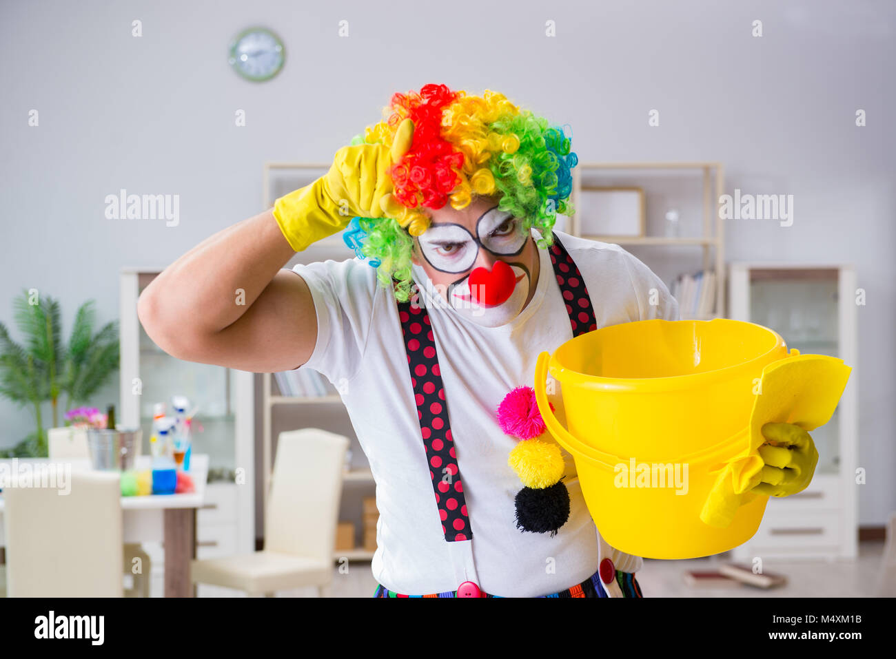 Confused clown hi-res stock photography and images - Alamy