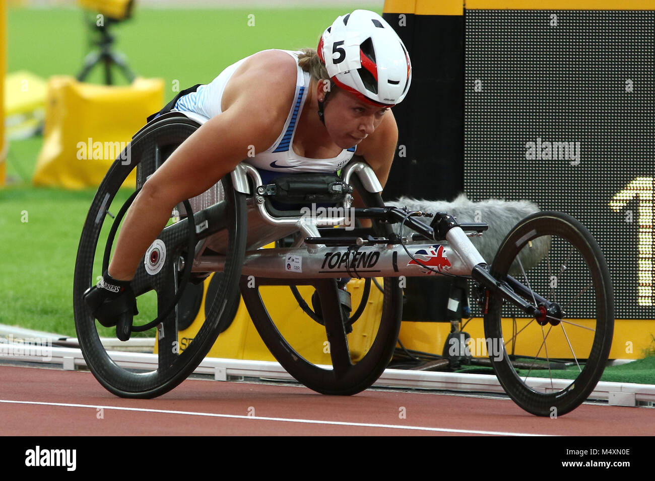 Hannah COCKROFT of Great Britain Women's 800m T34 Final at the World ...