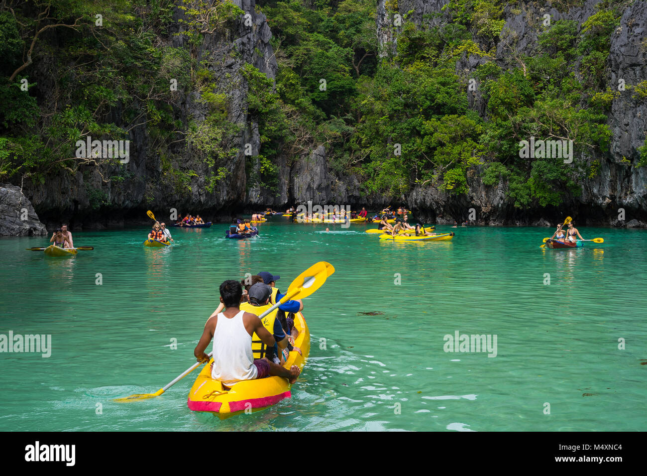 Small lagoon el nido hi-res stock photography and images - Alamy