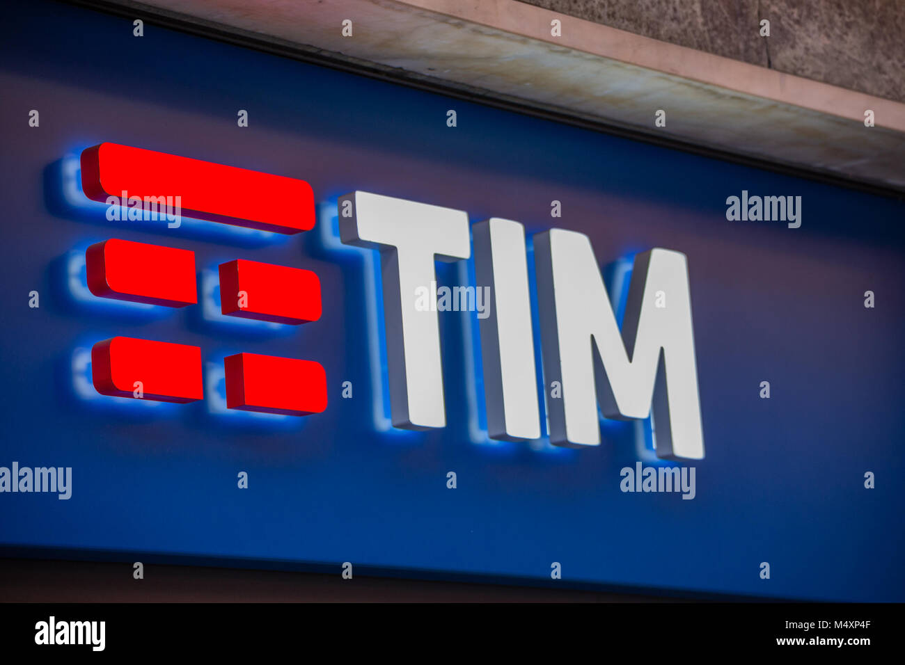 Telecom italia mobile tim store hi-res stock photography and images - Alamy