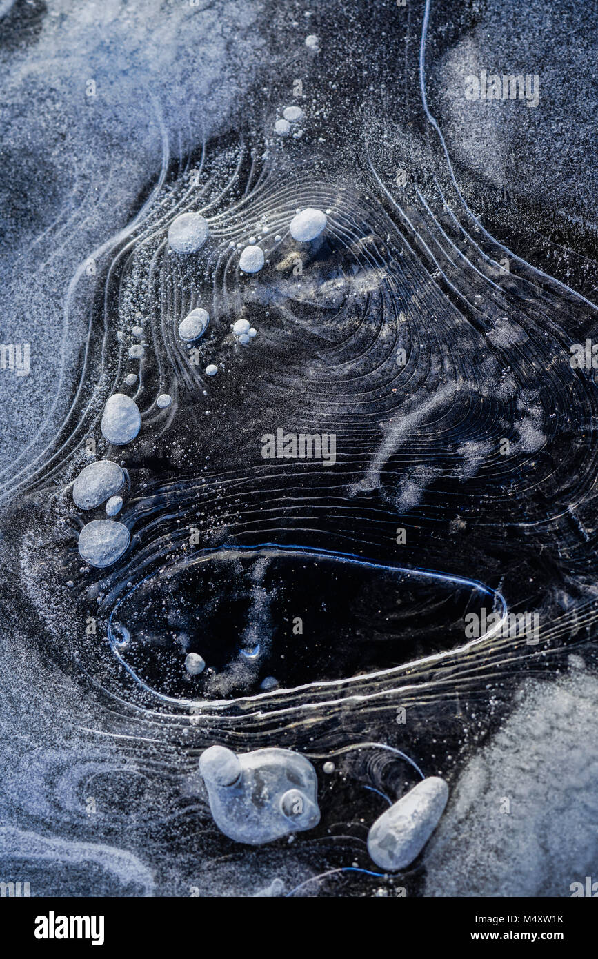 Crest of ice Stock Photo - Alamy