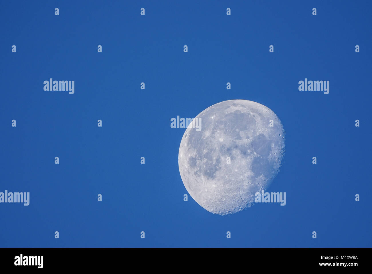 Solar noon hi-res stock photography and images - Alamy