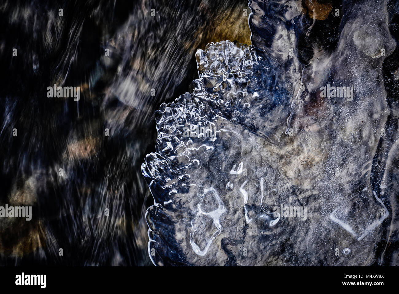 Crest of ice Stock Photo - Alamy