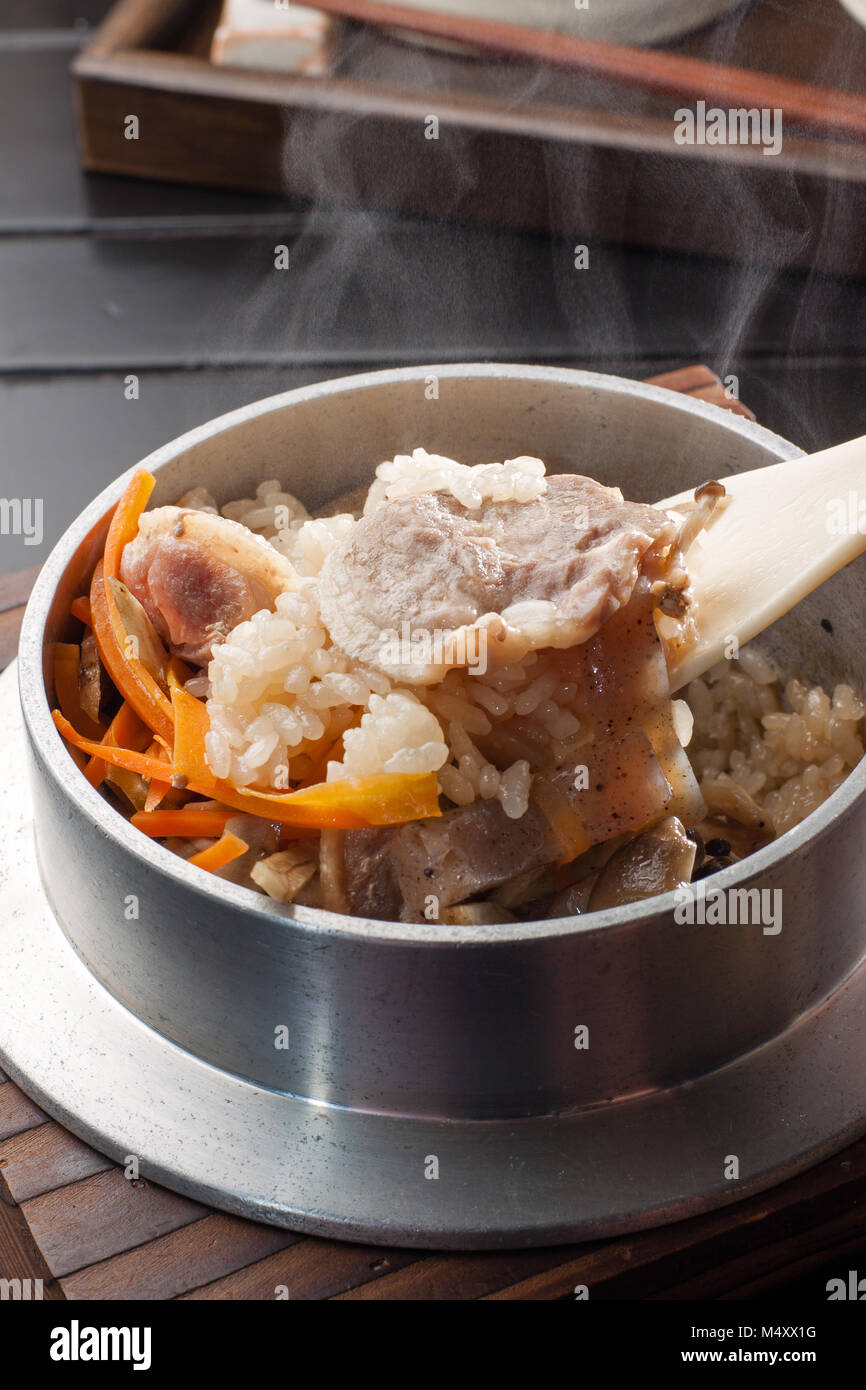 Kamameshi hi-res stock photography and images - Alamy