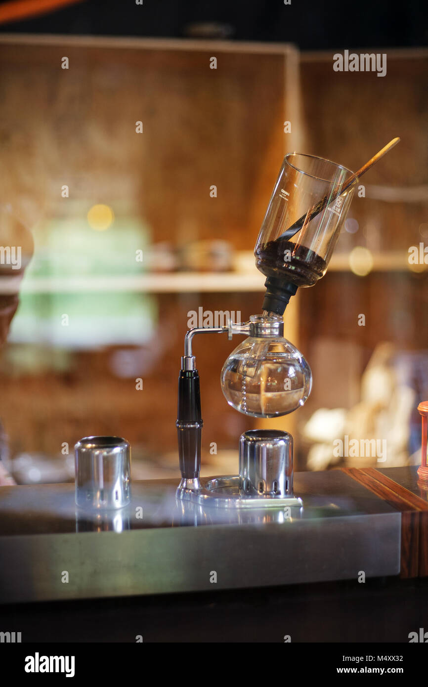 Siphon coffee japan hi-res stock photography and images - Alamy