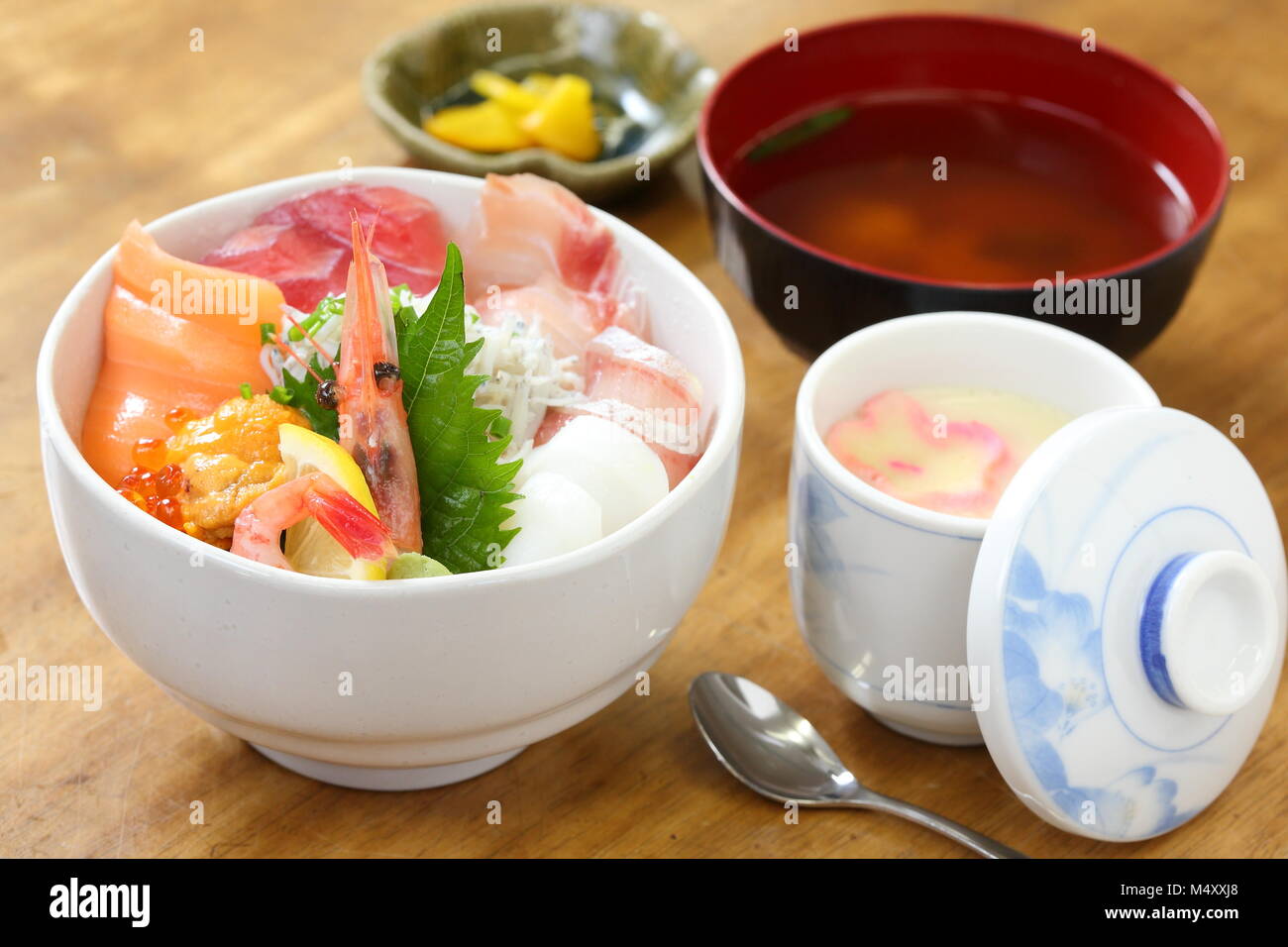 Shirasu hi-res stock photography and images - Alamy