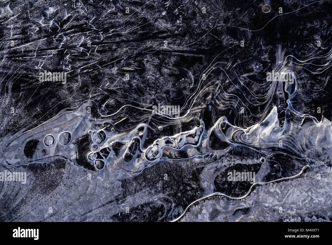 Crest of ice Stock Photo - Alamy