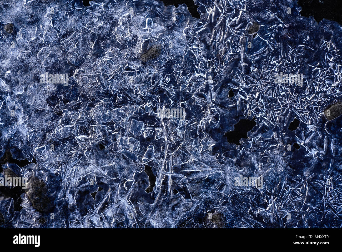 Crest of ice Stock Photo - Alamy