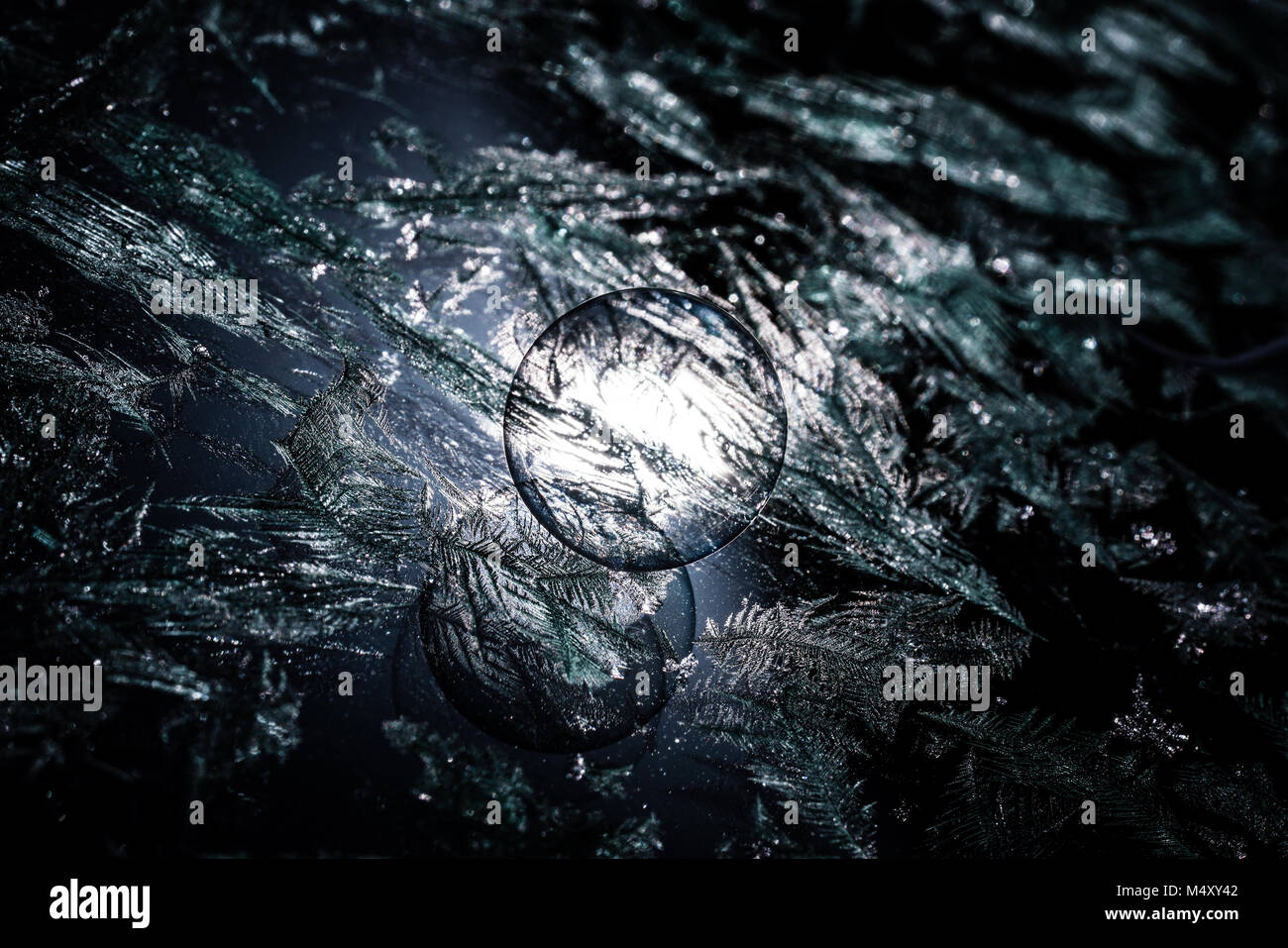 Crest of ice Stock Photo - Alamy