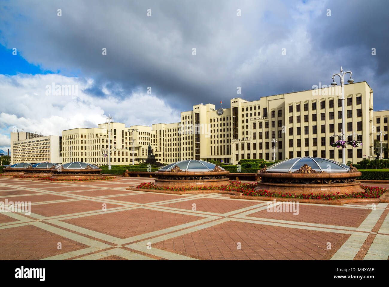 Freedom square minsk hi-res stock photography and images - Alamy