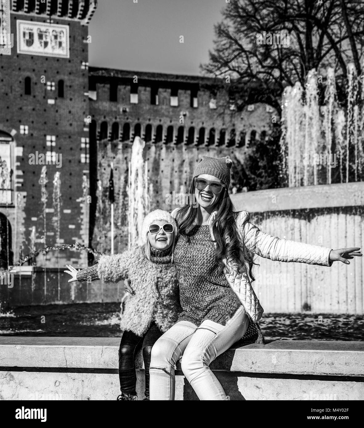 Rediscovering things everybody love in Milan. Full length portrait of ...