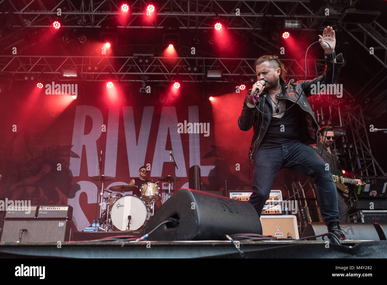 Rival sons band hi-res stock photography and images - Alamy