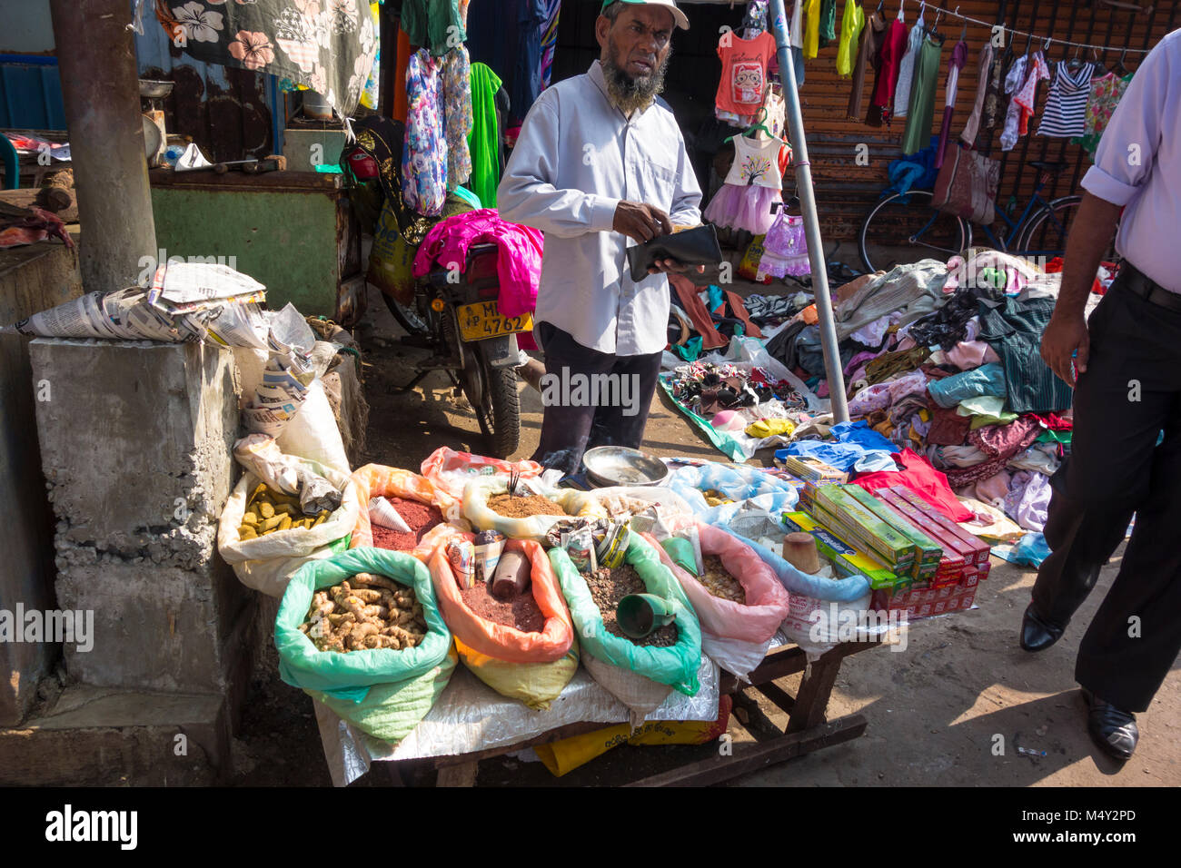 Negombo sri lanka lifestyle hi-res stock photography and images - Alamy