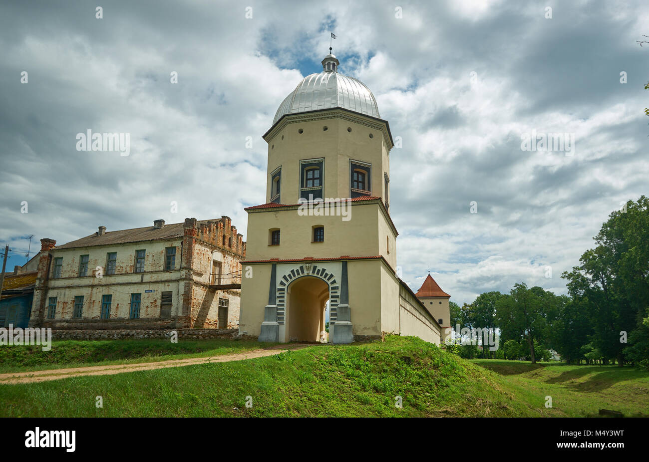 Castles of belarus hi-res stock photography and images - Alamy