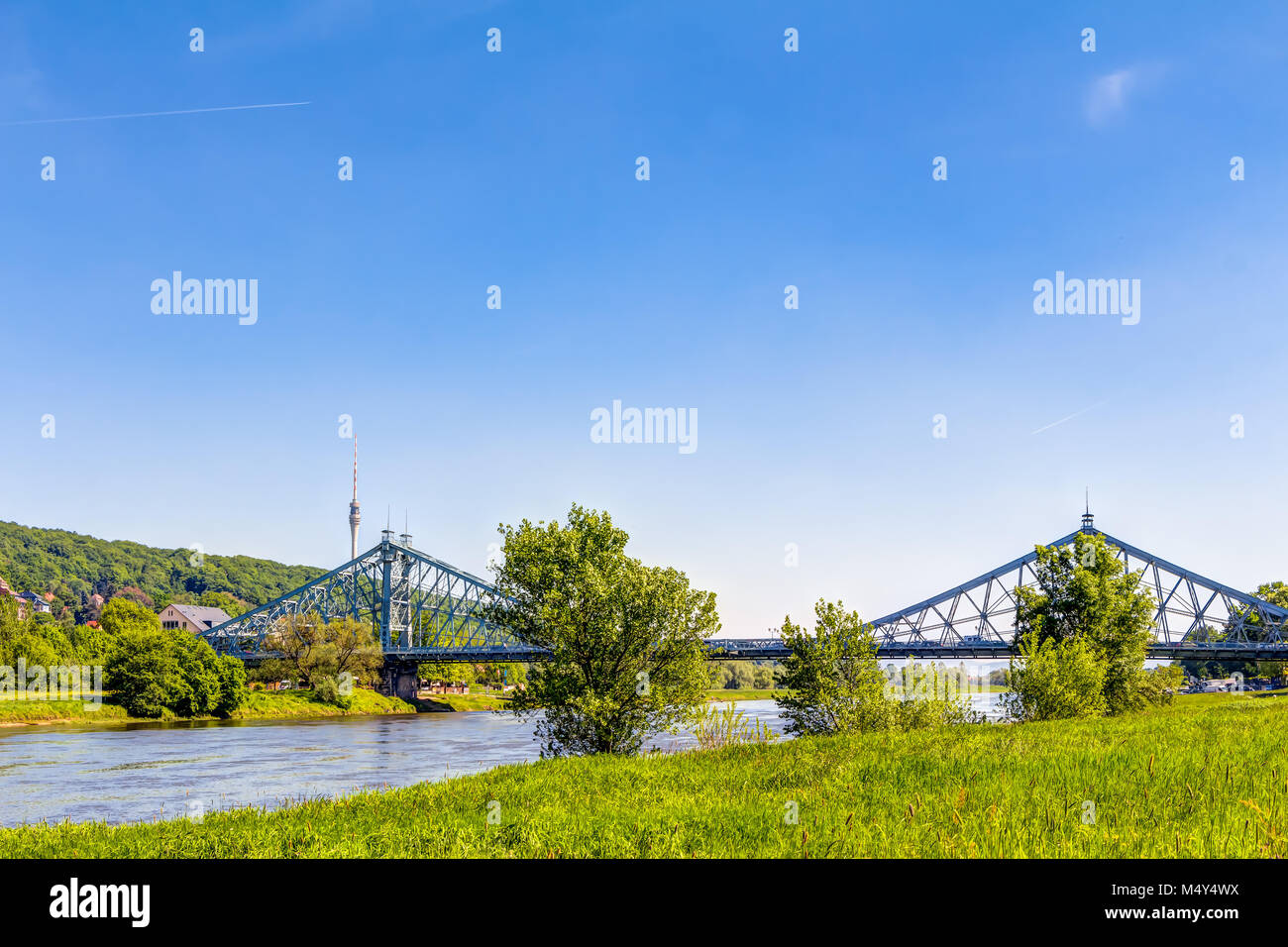 Blue cantilever truss bridge hi-res stock photography and images - Alamy
