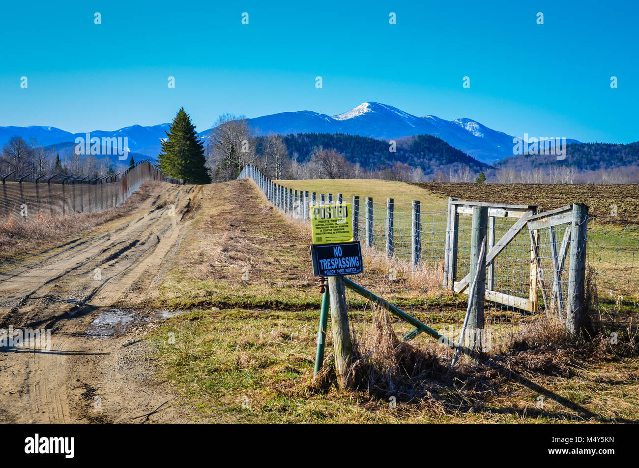 Stop sign on a rural road hi-res stock photography and images - Alamy