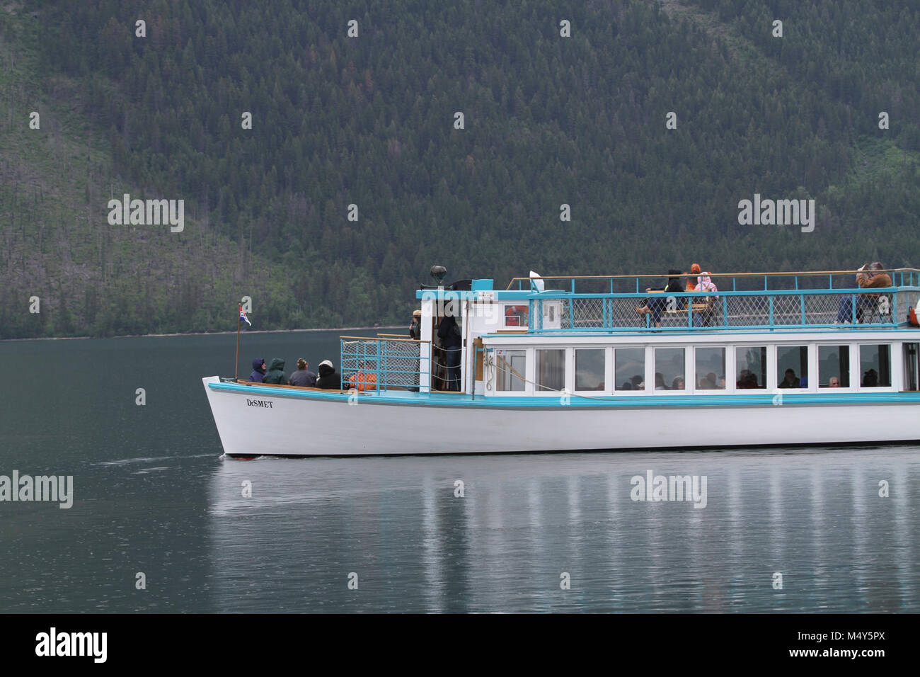 A boat ride on Lake McDonald on the DeSMET Stock Photo - Alamy